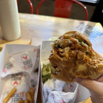 MONROE’S HOT CHICKEN - Updated May 2025 - 770 Photos & 791 Reviews - 45 ...