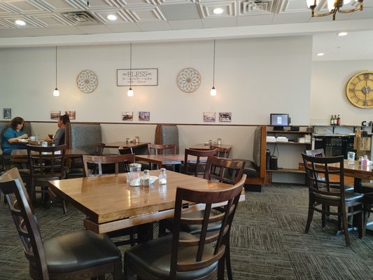 JACK’S CAFE - Updated July 2024 - 16 Photos & 34 Reviews - 130 Lake St ...