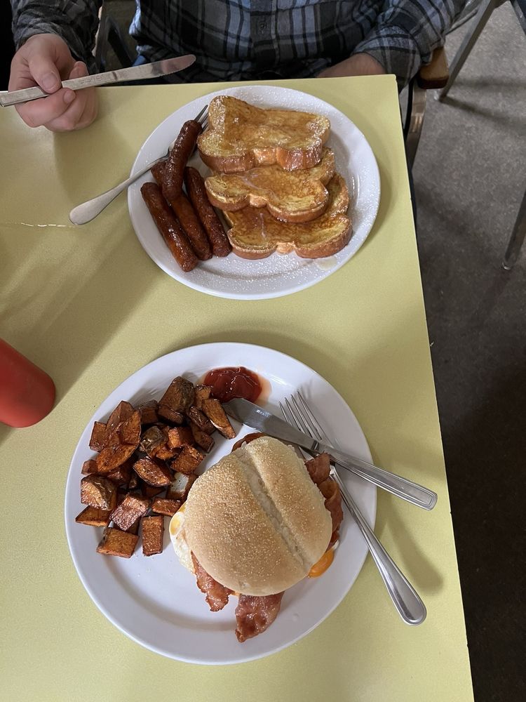 COAL BRANCH HOTEL - Updated October 2024 - 4934 49A Ave, Robb, Alberta ...