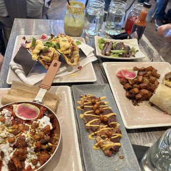 YAZ’S TABLE - Updated April 2025 - 1061 Photos & 546 Reviews - 1209 ...