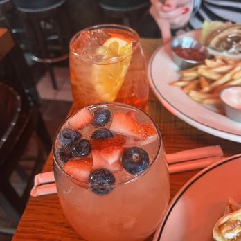 FOX ON JOHN - 371 Photos & 163 Reviews - 106 John St, Toronto, Ontario ...