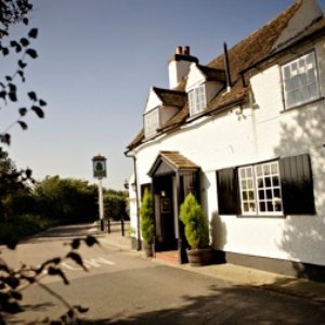 ROBIN HOOD & LITTLE JOHN - Updated May 2025 - Rabley Heath Road ...