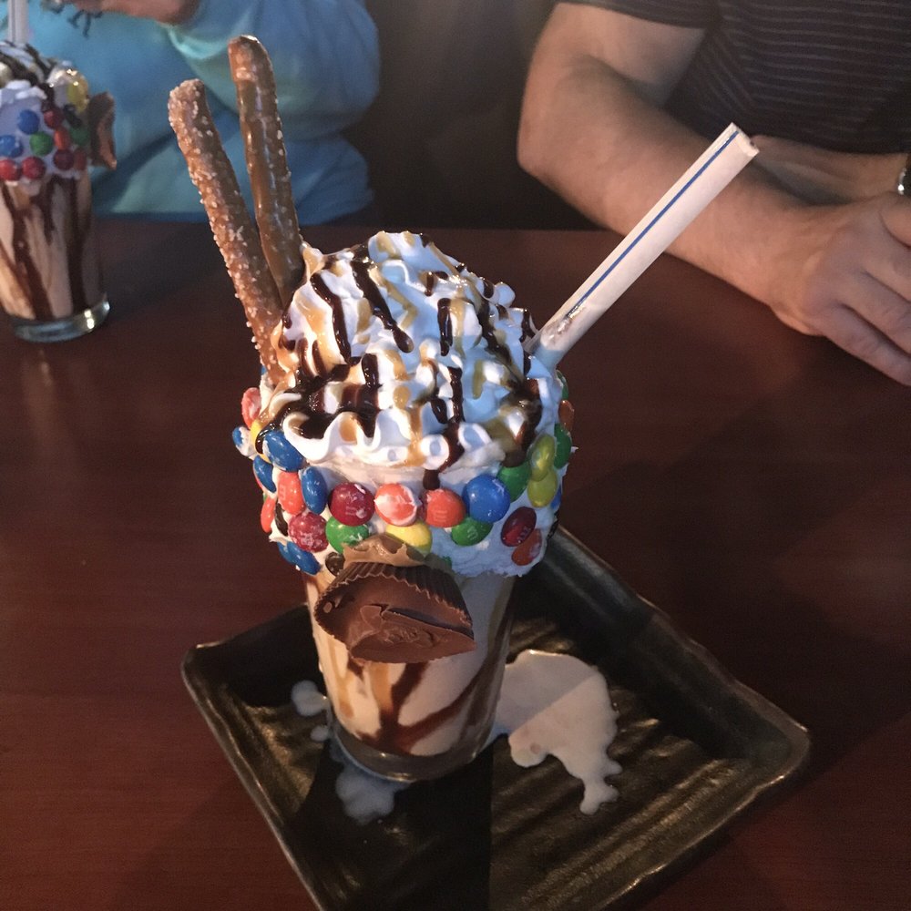 COACHES BURGER BAR - 27 Photos & 62 Reviews - 3032 Center Rd, Poland ...