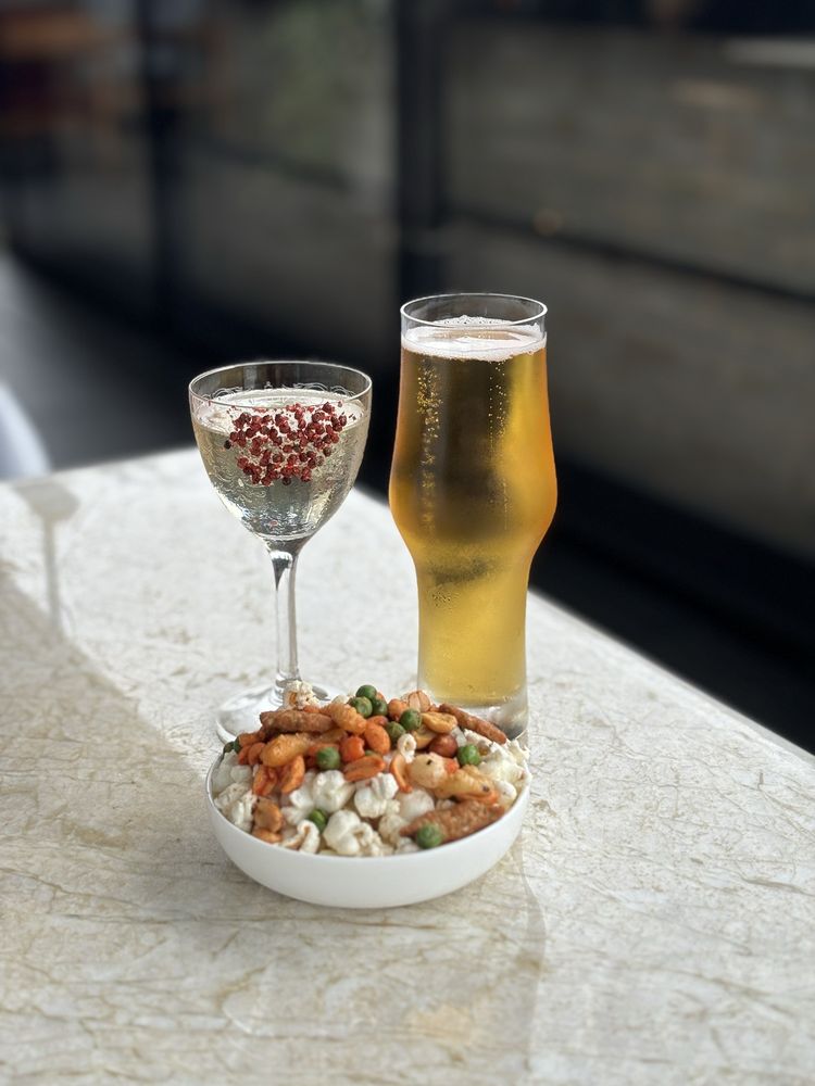 WRITERS ROOM BAR - Updated October 2025 - 103 Photos & 35 Reviews - 4 ...