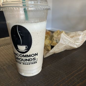 UNCOMMON GROUNDS COFFEE & TEA - Updated August 2025 - 250 Photos & 414 ...