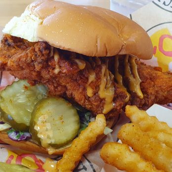 DAVE’S HOT CHICKEN - Updated December 2025 - 92 Photos & 47 Reviews ...