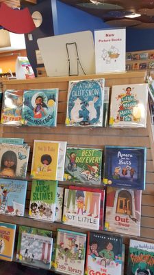 PEARL AVENUE BRANCH LIBRARY - Updated January 2026 - 31 Photos & 40 ...