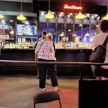 HEADLINERS MUSIC HALL - Updated November 2025 - 221 Photos & 86 Reviews ...