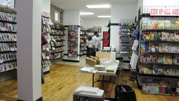 FIRST AID COMICS - 16 Photos & 27 Reviews - 1142 W Taylor St, Chicago ...