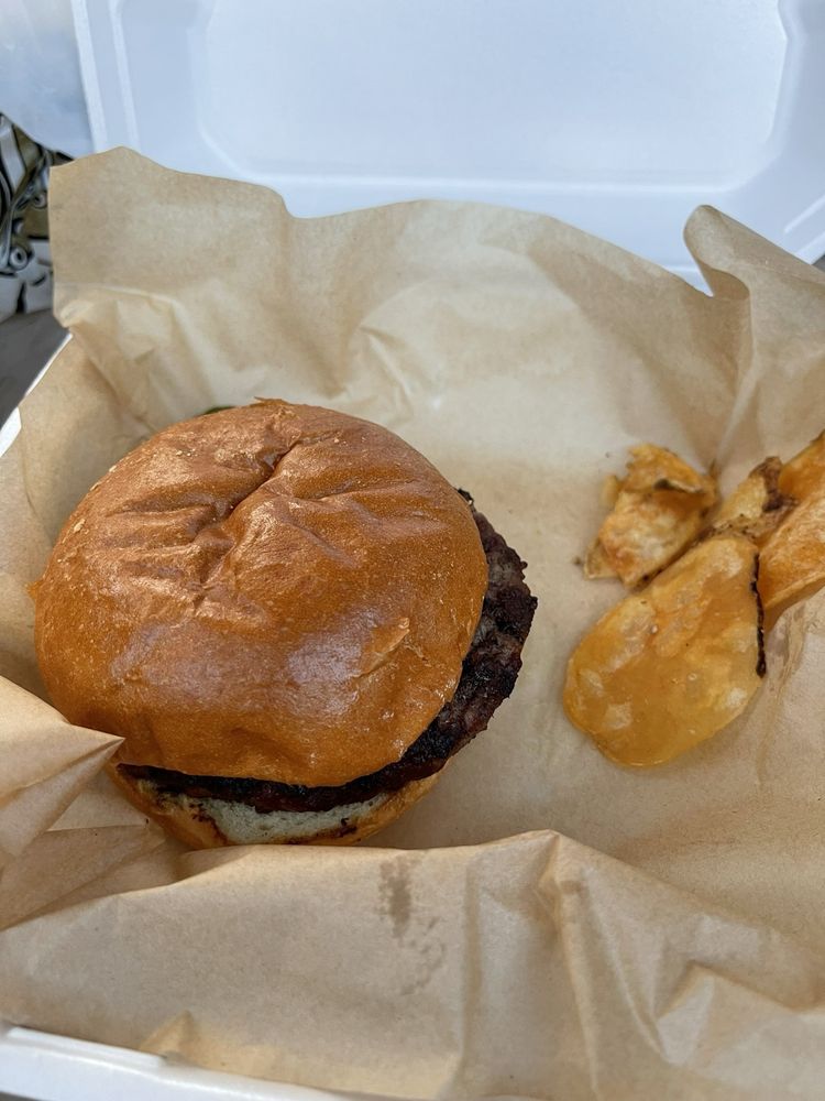 BOBBER’S ON THE LAKE - Updated December 2025 - 16 Photos - 11633 ...