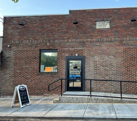 THE FACTORY BAR AND GRILL - Updated October 2025 - 7 E Main St ...