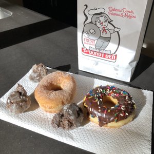 FOX’S DONUT DEN - 222 Photos & 291 Reviews - 3900 Hillsboro Pike ...