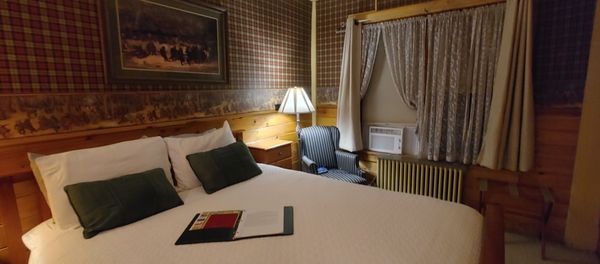 WAYBURY INN - Updated September 2025 - 54 Photos & 47 Reviews - 457 E ...