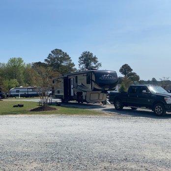 RALEIGH OAKS RV RESORT AND COTTAGES - Updated December 2025 - 44 Photos ...