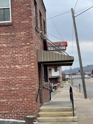 PAUL’S TAVERN - Updated December 2025 - 113 Photos & 85 Reviews - 176 ...