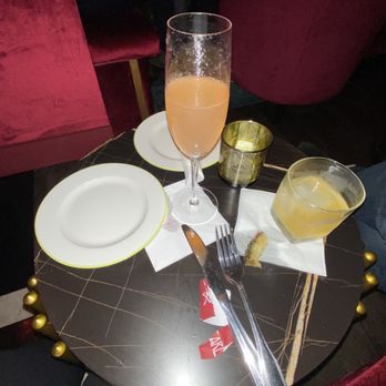 SCARLET LOUNGE - Updated November 2024 - 39 Photos & 74 Reviews - 468 ...