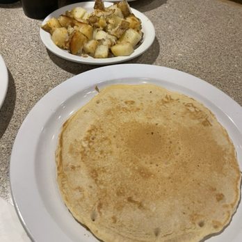 MOUNT AIRY INN - Updated January 2026 - 139 Photos & 276 Reviews - 1401 ...