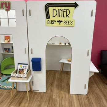 THE BUSY BEE PLAY CAFE - Updated January 2026 - 67 Photos & 30 Reviews ...