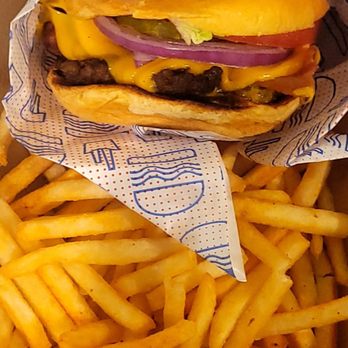 RIVERSIDE BURGER - Updated October 2025 - 16 Photos - 400 W River St ...