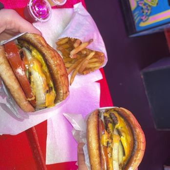 GOTCHA BURGER - Updated March 2025 - 64 Photos & 153 Reviews - 1702 W ...