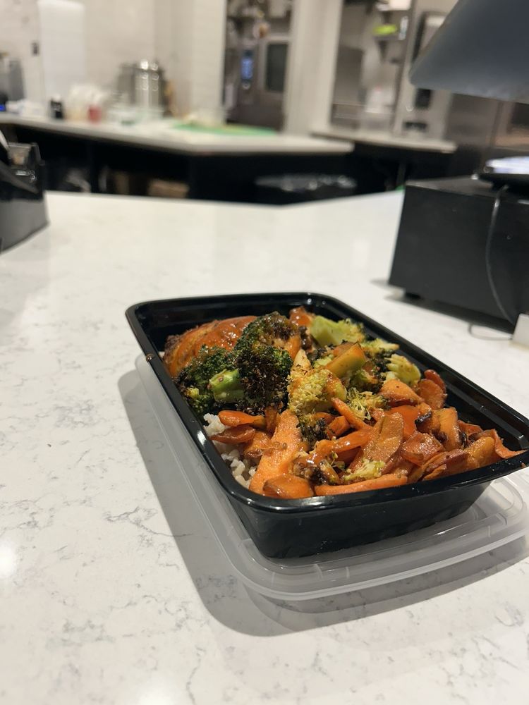 REAL FOOD EATERY - Updated December 2025 - 187 Photos & 319 Reviews ...