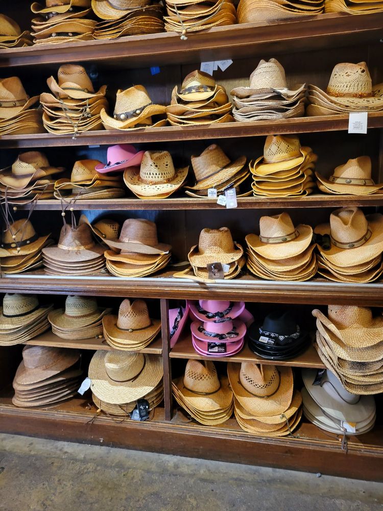 THE GENERAL STORE AT KNOTT’S BERRY FARM - Updated March 2025 - 48 ...