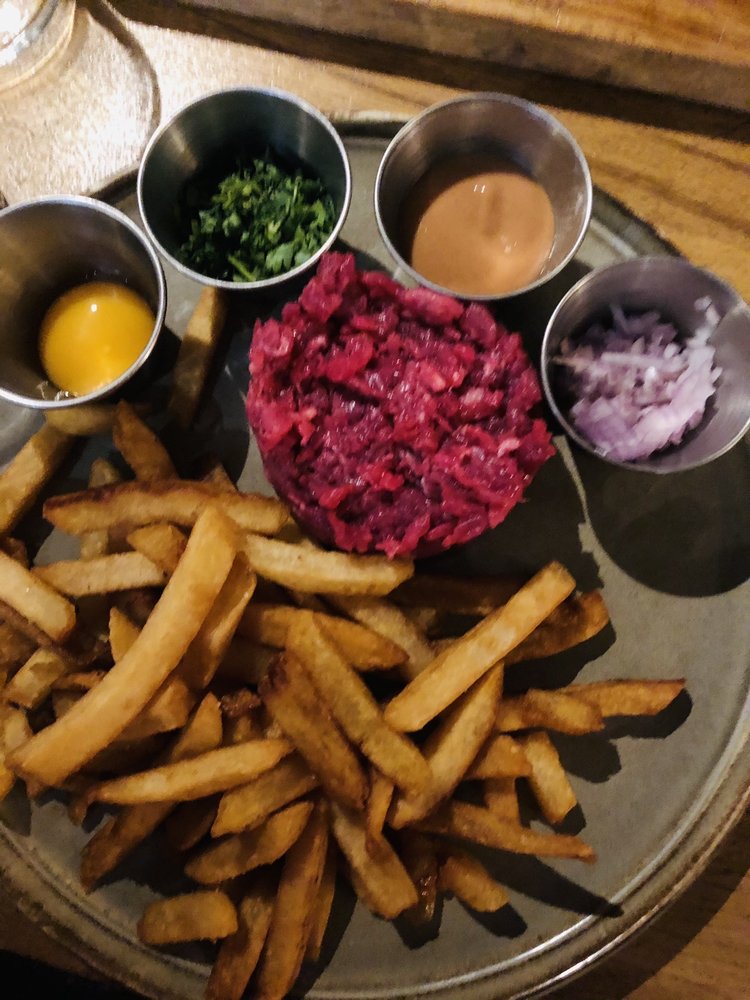 CHEZ HIGGINS - 15 rue de la Pourvoierie, Versailles, Yvelines, France ...