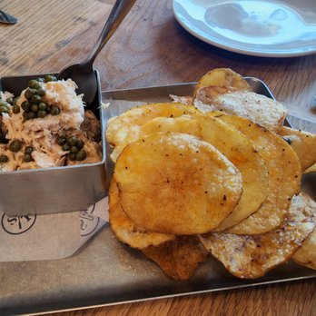 SALT TRADERS ZILKER - Updated June 2024 - 835 Photos & 455 Reviews ...