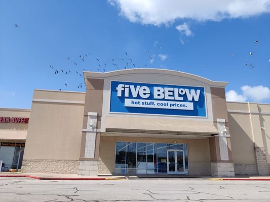 FIVE BELOW - Updated July 2025 - 34 Photos & 10 Reviews - 8232 Kirby Dr ...