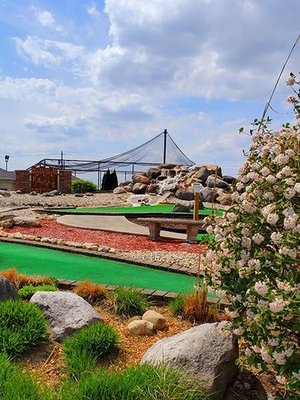 BOULDER FALLS MINI GOLF AND BATZONE - Updated October 2025 - 20 Photos ...