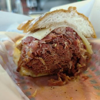 JOHNNIE’S PASTRAMI RESTAURANT - Updated January 2025 - 2110 Photos ...