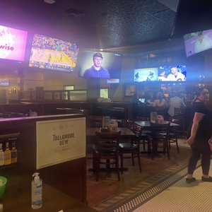 SLATTERY’S PUB AND GRILL - 236 Photos & 300 Reviews - 5364 Greenwood ...