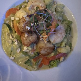 LOCALS - Updated December 2025 - 86 Photos & 115 Reviews - 1760 ...