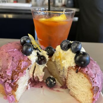 HILL DONUT CO.& PANCAKE HOUSE - Updated May 2025 - 76 Photos & 40 ...