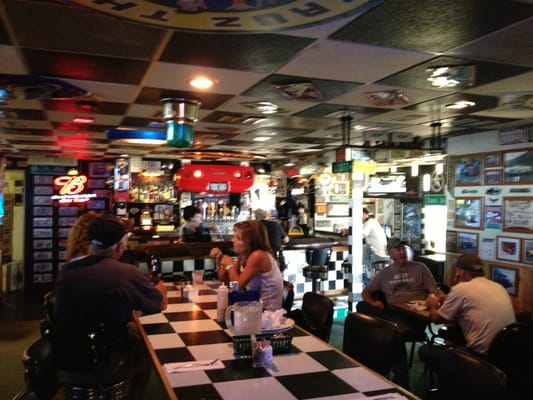 ELVIS’S BAR AND GRILL - Updated July 2024 - 11 Photos & 20 Reviews ...