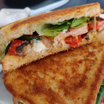 POUTINEVILLE - Updated June 2024 - 640 Photos & 605 Reviews - 1365 Rue ...