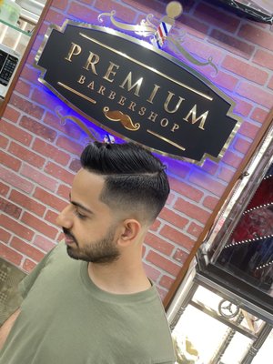 PREMIUM BARBER SHOP - 326 Photos & 350 Reviews - 299 E 52nd St, New ...