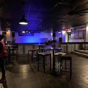 TERMINAL 8 BAR LOUNGE - 10 Photos - 2109 Avent Ferry Rd, Raleigh, North ...