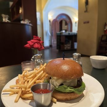 TABLE 59 - Updated December 2025 - 160 Photos & 182 Reviews - 3360 N ...