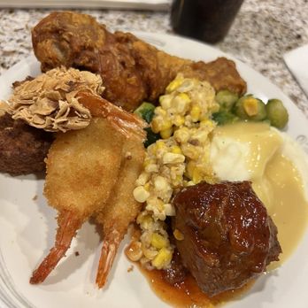 SHADY MAPLE SMORGASBORD - Updated March 2025 - 1450 Photos & 1256 ...