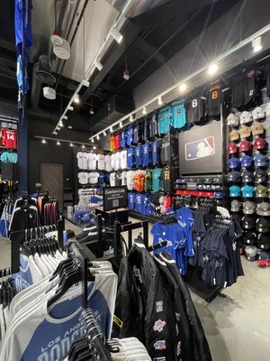 LIDS - Updated February 2025 - 22 Photos - 3791 S Las Vegas Blvd, Las ...