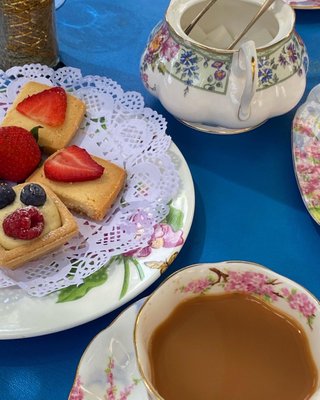 ROSE TREE COTTAGE - 125 Photos & 295 Reviews - 801 S Pasadena Ave ...