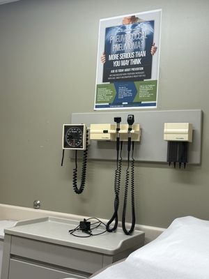 ADVOCATE TRINITY HOSPITAL - Updated December 2025 - 63 Reviews - 2320 E ...