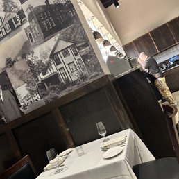 TAVERN AT THE ST CLAIR - Updated July 2025 - 80 Photos & 75 Reviews - 2413 Dr John Haynes Dr ...