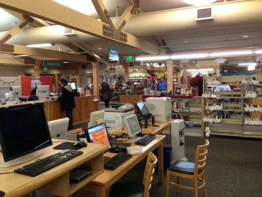 KITSAP REGIONAL LIBRARY - Updated December 2025 - 11 Photos - 700 NE ...