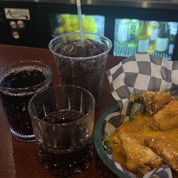 BULLDOG PUB - Updated January 2025 - 110 Photos & 105 Reviews - 1818 ...