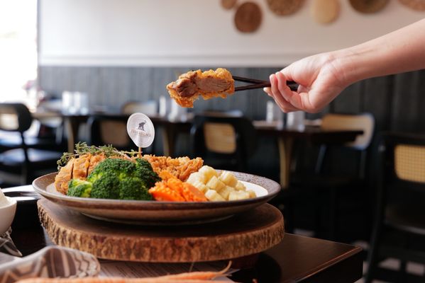 THAI VILLAGE - Updated December 2025 - 66 Photos & 12 Reviews - 1133 St ...