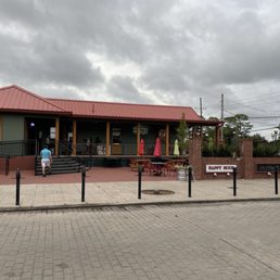 RIVERSHACK - Updated July 2025 - 32 Photos & 19 Reviews - 401 Williams ...