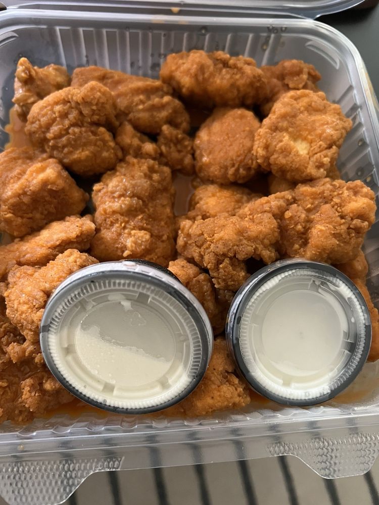 IT’S JUST WINGS - Updated October 2025 - 9051 W Charleston Blvd, Las ...