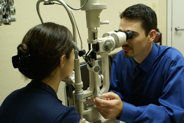 VALLEY VISION CLINIC - Updated December 2025 - 20 Reviews - 22 W Main ...